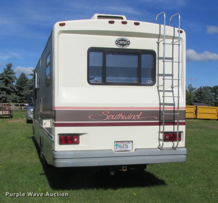 1992 Fleetwood Southwind RV in Afton, MN | Item K6121 sold | Purple Wave