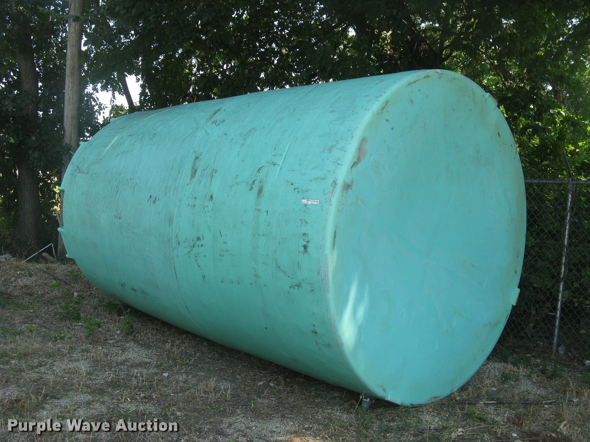 Sii flat bottom poly bulk tank in Wichita, KS | Item AR9771 sold ...
