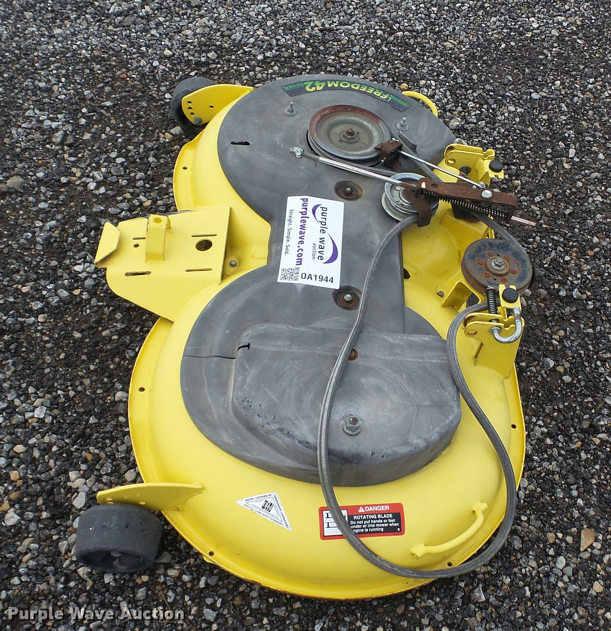 John Deere Freedom mower deck in Baldwin City, KS | Item DA1944 sold ...
