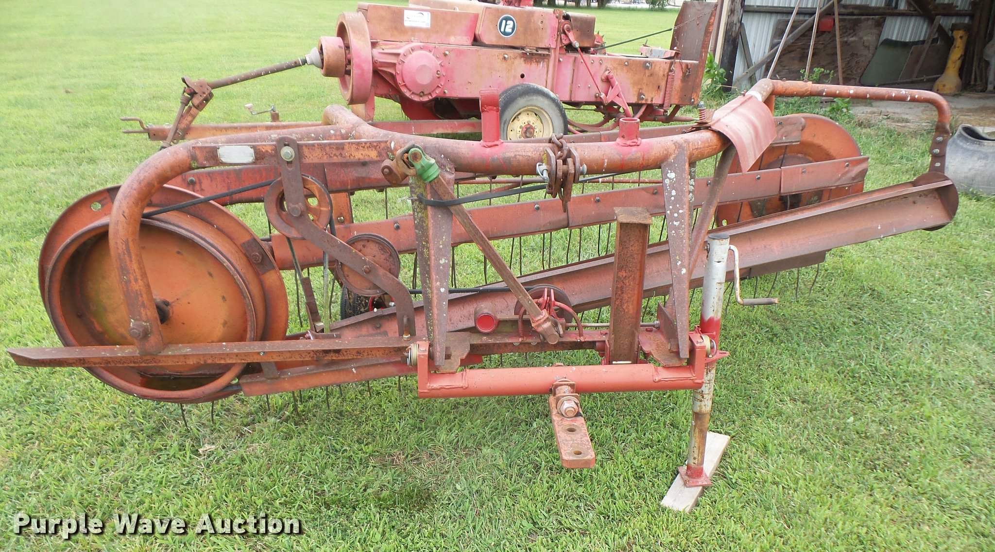 Ford 503 side delivery rake in Auburn, KS | Item DC5498 sold | Purple Wave