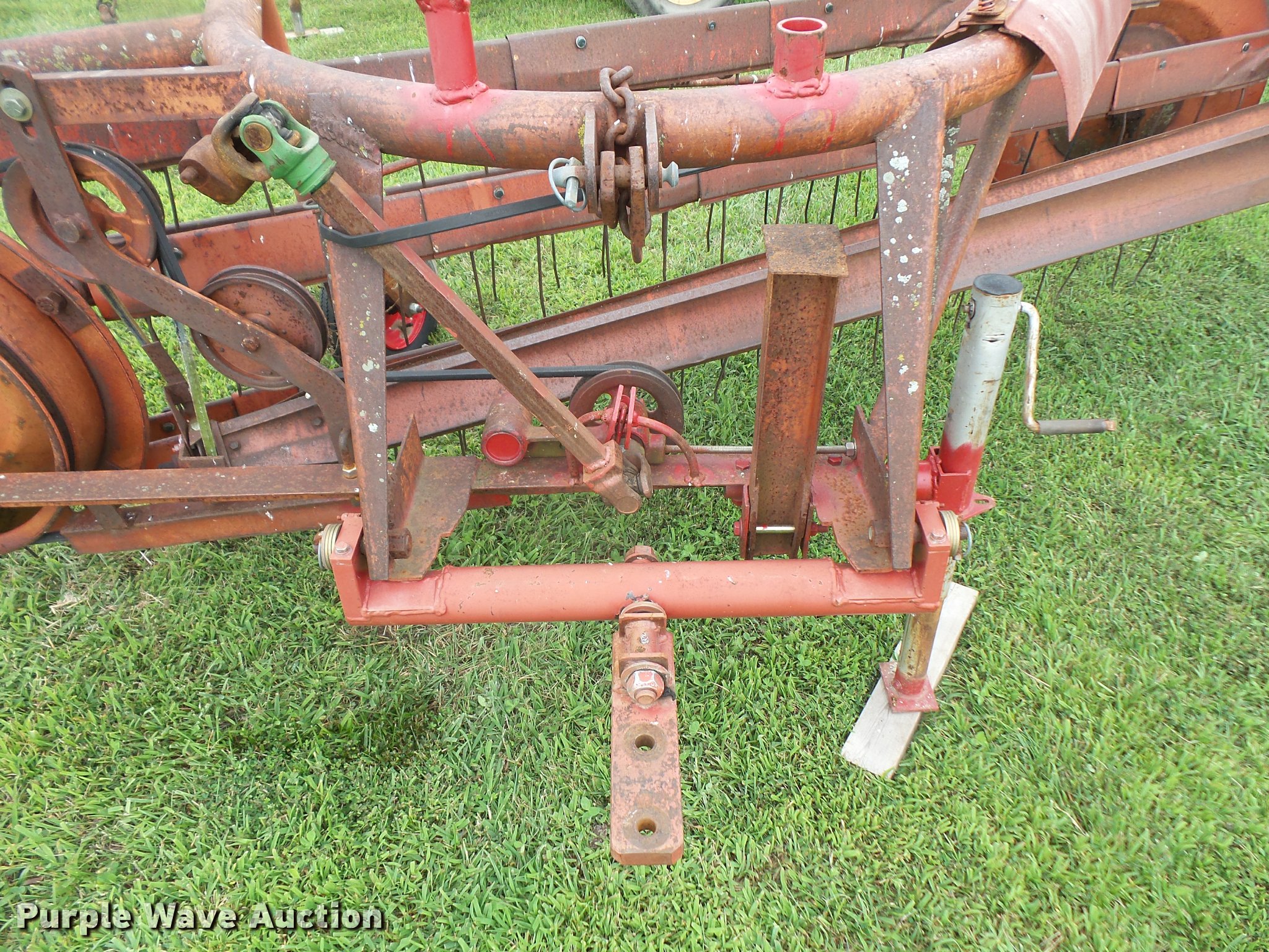 Ford 503 side delivery rake in Auburn, KS | Item DC5498 sold | Purple Wave