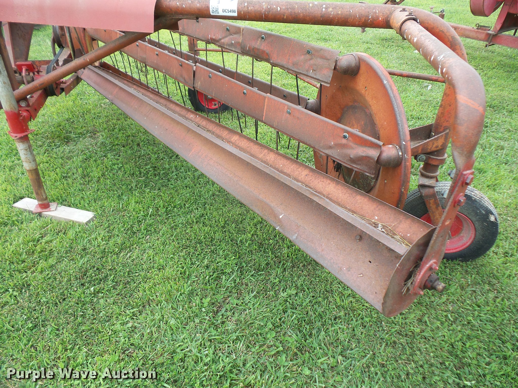 Ford 503 side delivery rake in Auburn, KS | Item DC5498 sold | Purple Wave