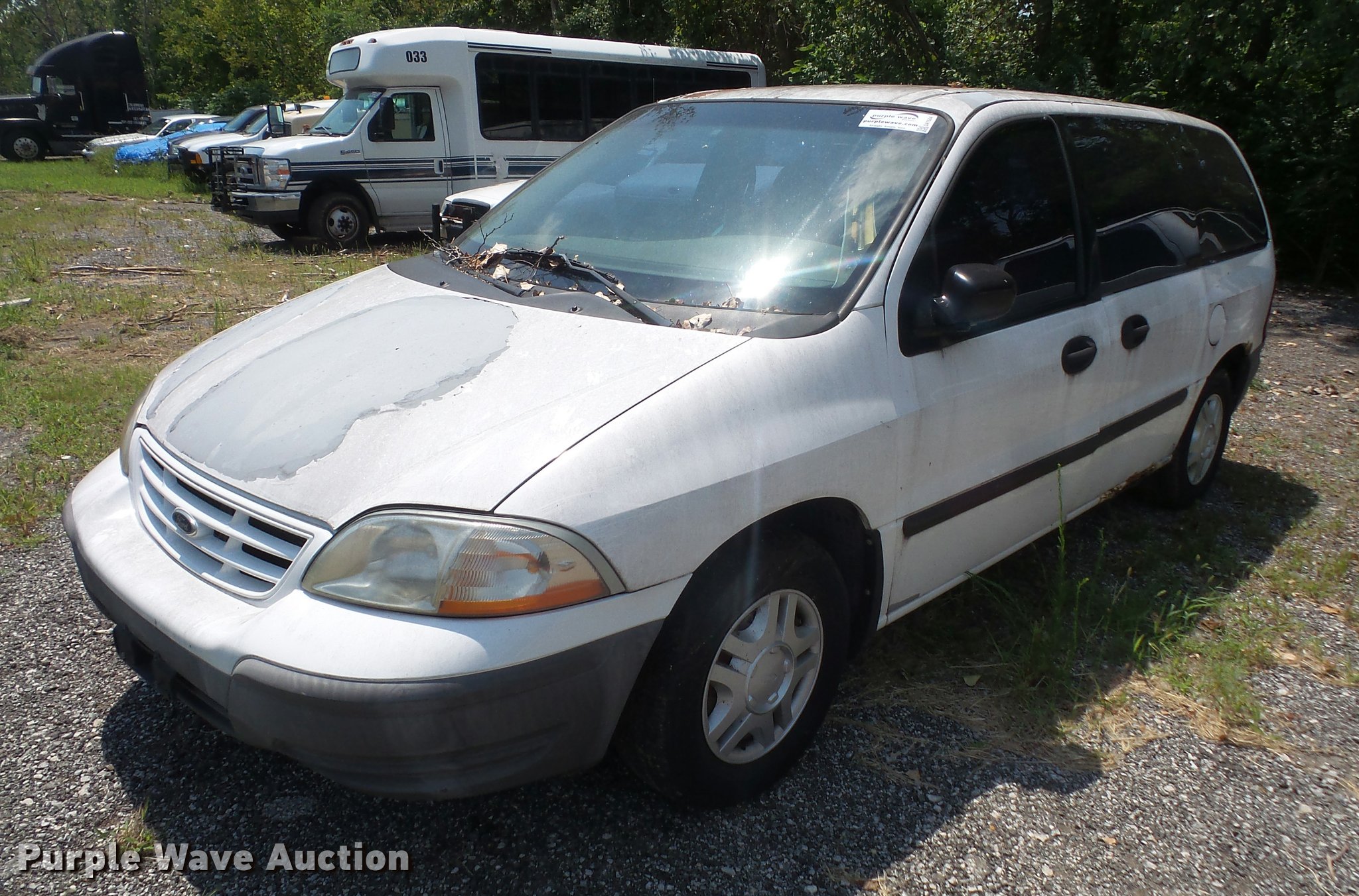 2000 Ford Windstar van in Kansas City, KS | Item DA1684 sold | Purple Wave