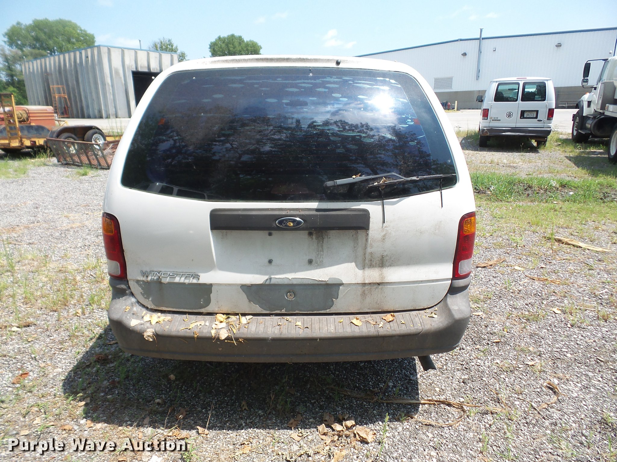 2000 Ford Windstar van in Kansas City, KS | Item DA1684 sold | Purple Wave