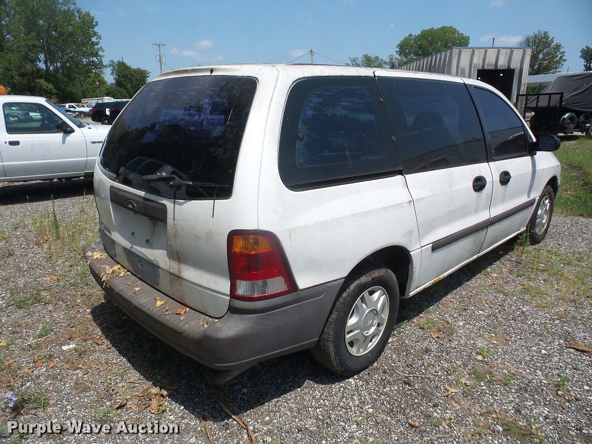 2000 Ford Windstar van in Kansas City, KS | Item DA1684 sold | Purple Wave
