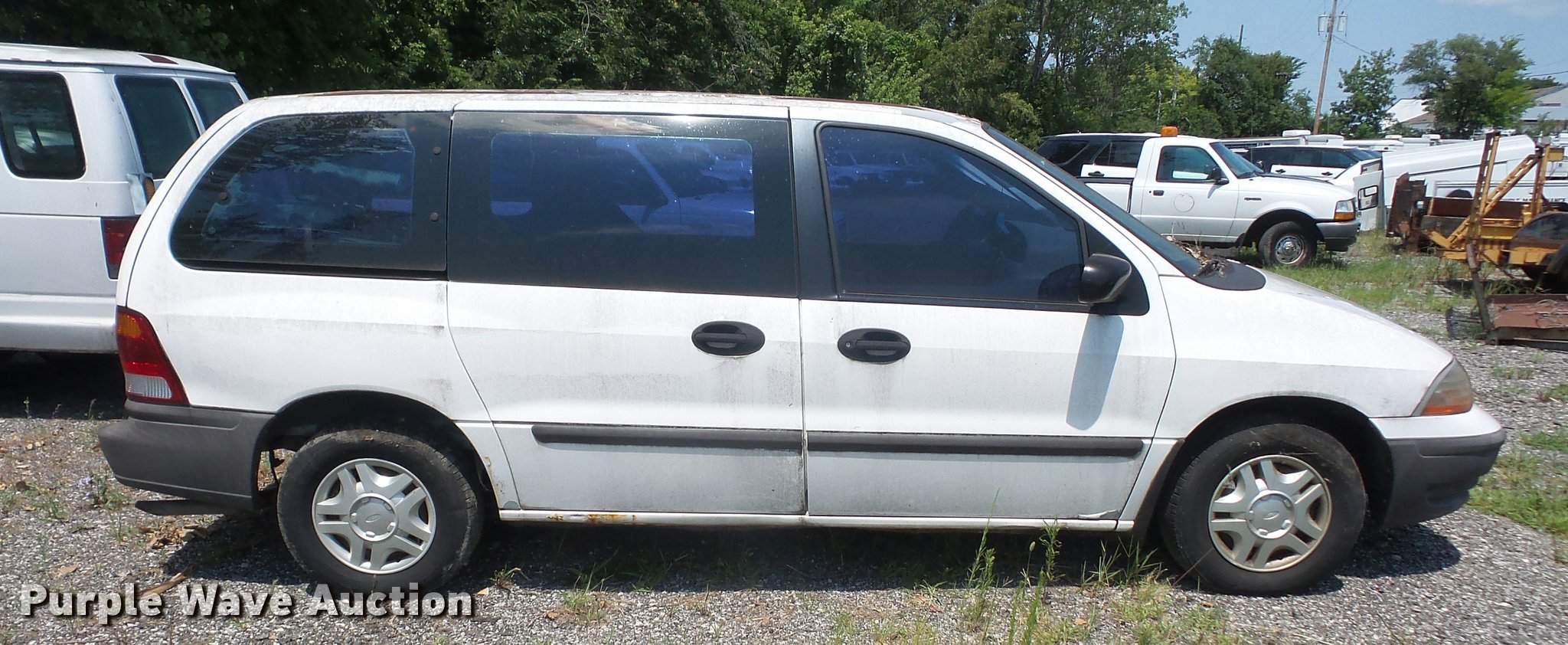 2000 Ford Windstar van in Kansas City, KS | Item DA1684 sold | Purple Wave