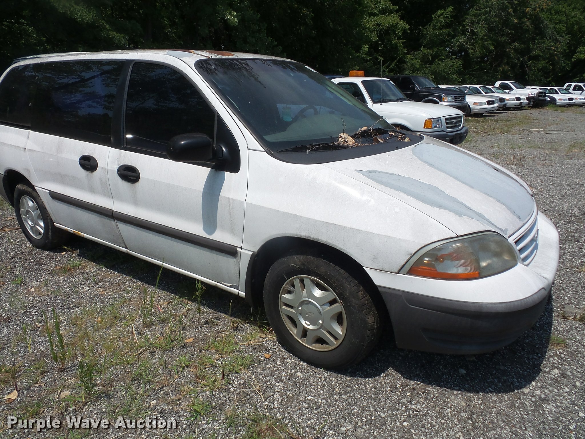 2000 Ford Windstar van in Kansas City, KS | Item DA1684 sold | Purple Wave