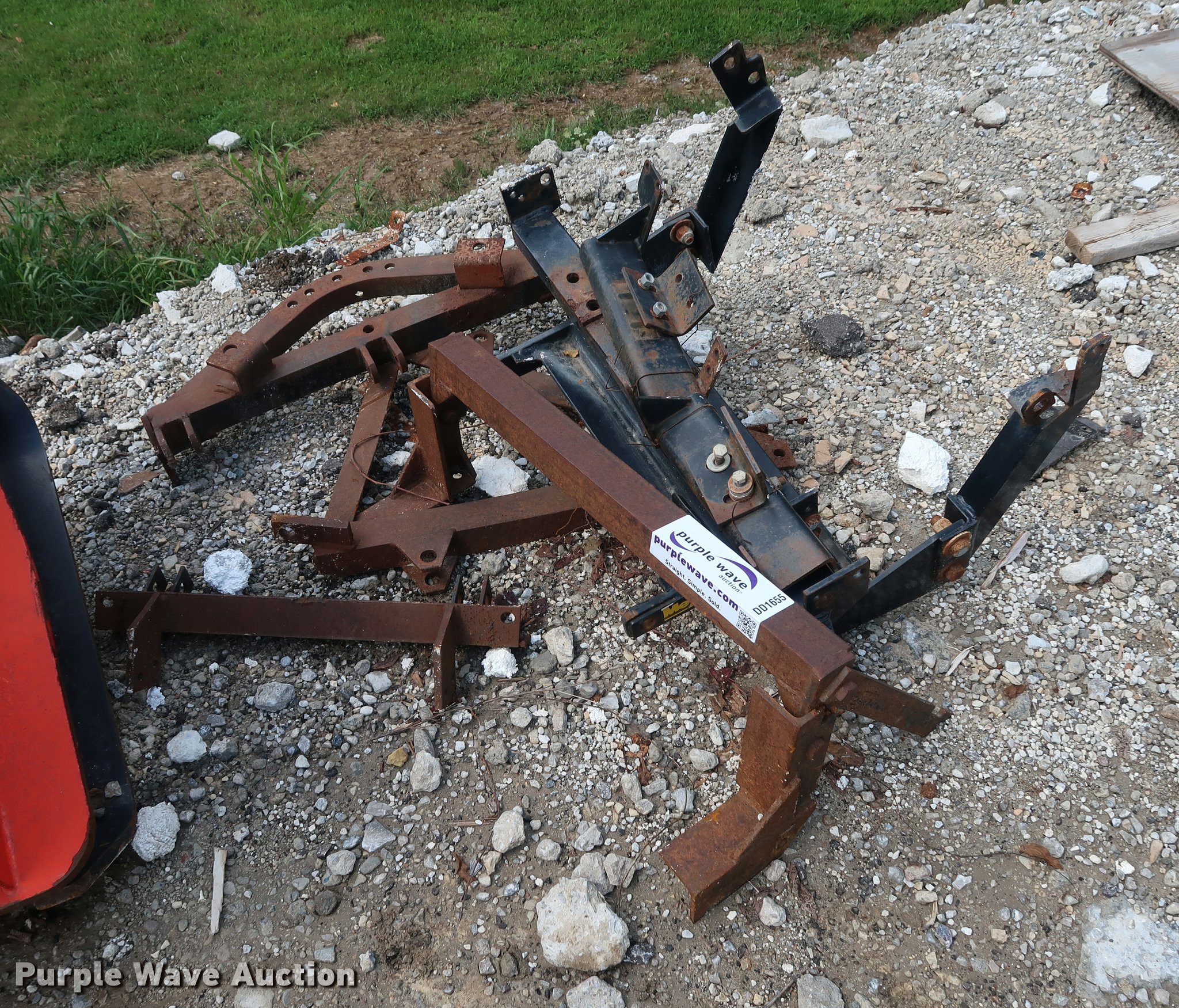 Snow plow frame in Sibley, MO | Item DD1655 sold | Purple Wave