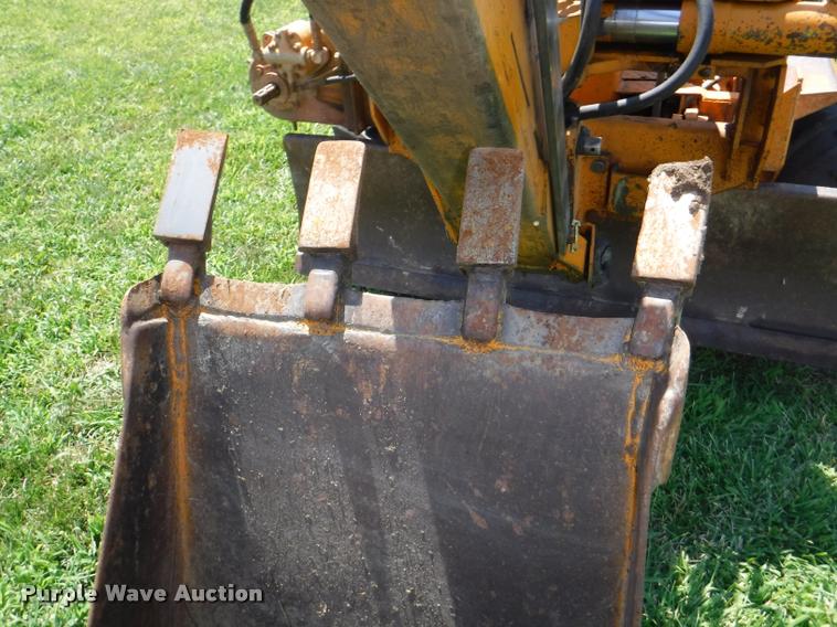 1986 Case Davis Fleetline 40+4 trencher in Manhattan, KS | Item K5895 ...