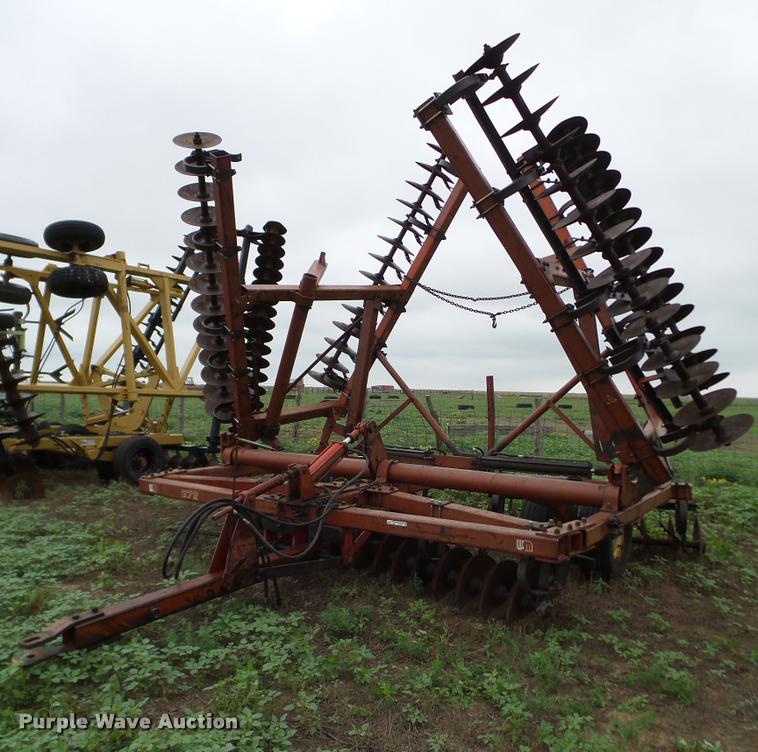 White 272 tandem disk in Channing, TX | Item DL9073 sold | Purple Wave