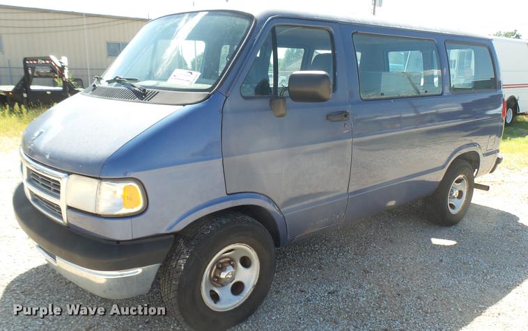 1997 Dodge Ram Wagon B1500 van in Hutchinson, KS | Item DB3445 sold ...