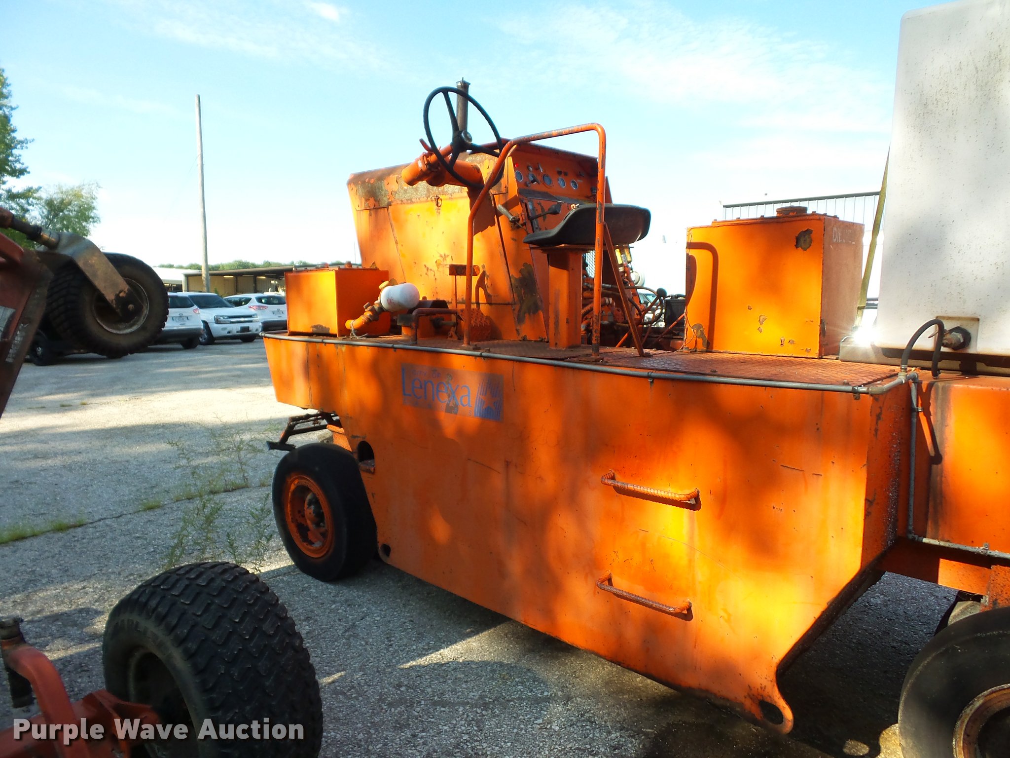 Ferguson pneumatic roller in Lenexa, KS | Item DD1597 sold | Purple Wave