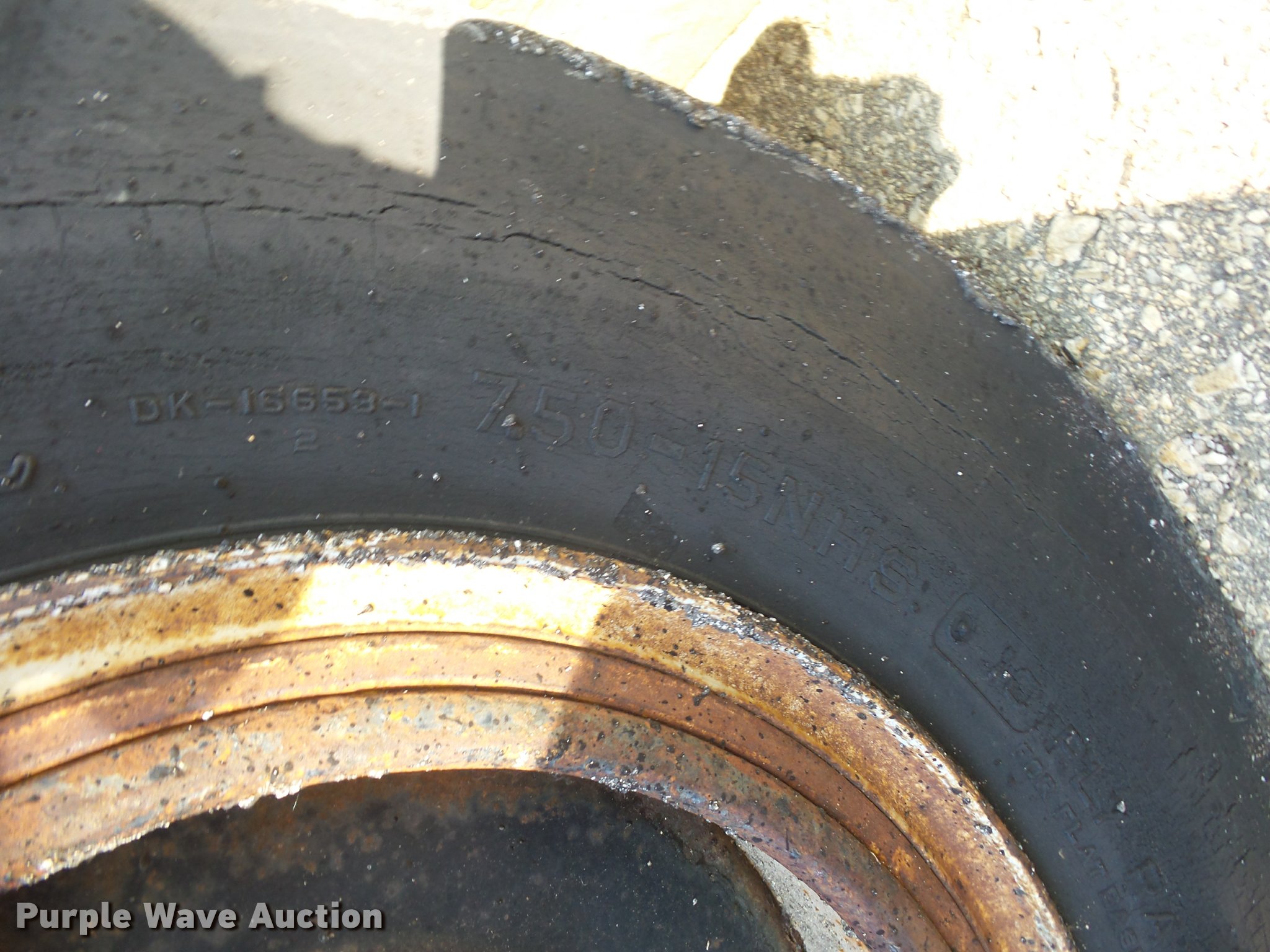 Ferguson pneumatic roller in Lenexa, KS | Item DD1597 sold | Purple Wave