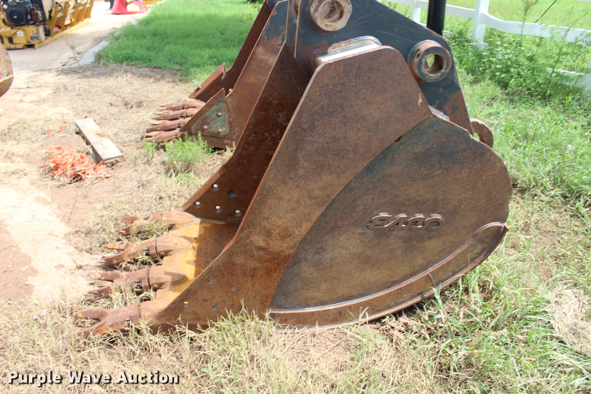 Esco excavator bucket in Hinton, OK | Item L3243 sold | Purple Wave