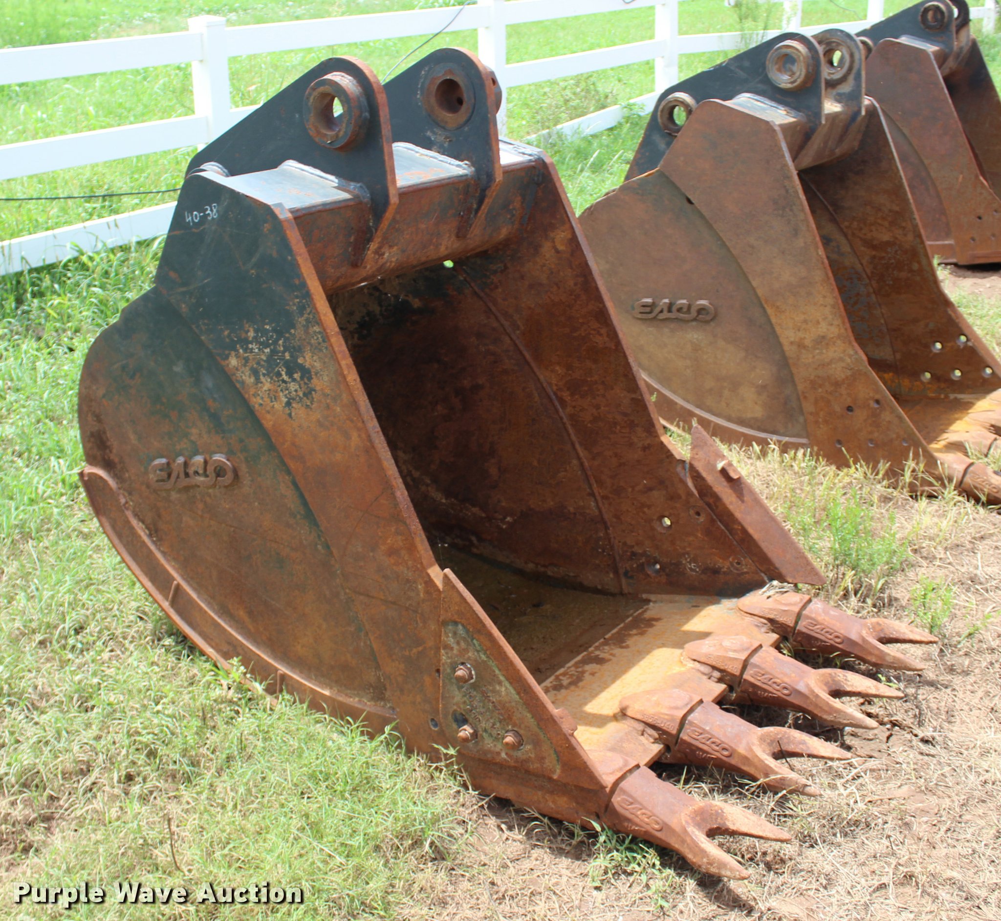 Esco excavator bucket in Hinton, OK | Item L3244 sold | Purple Wave