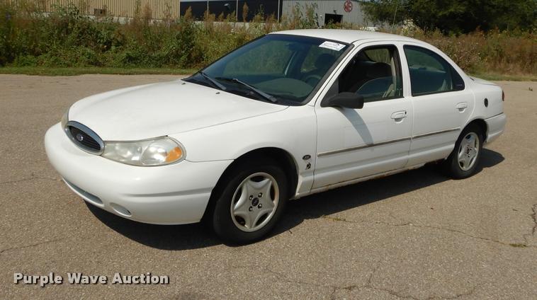 2000 Ford Contour SE in Manhattan, KS | Item DD0825 sold | Purple Wave
