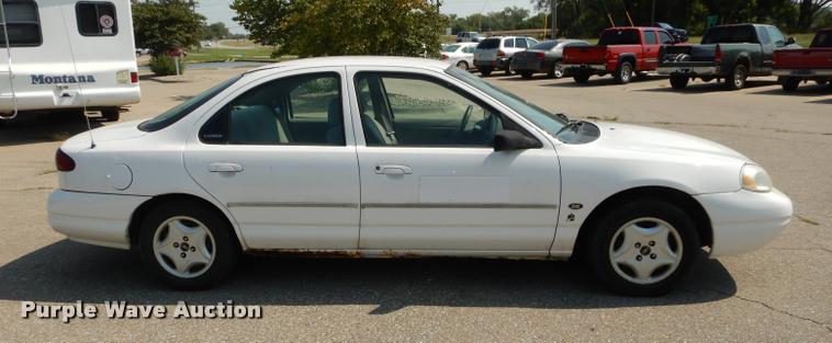 2000 Ford Contour SE in Manhattan, KS | Item DD0825 sold | Purple Wave