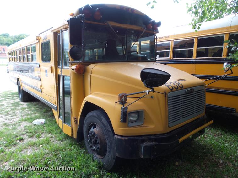 2001 Freightliner FS65 school bus in Des Moines, IA | Item DH9409 sold ...
