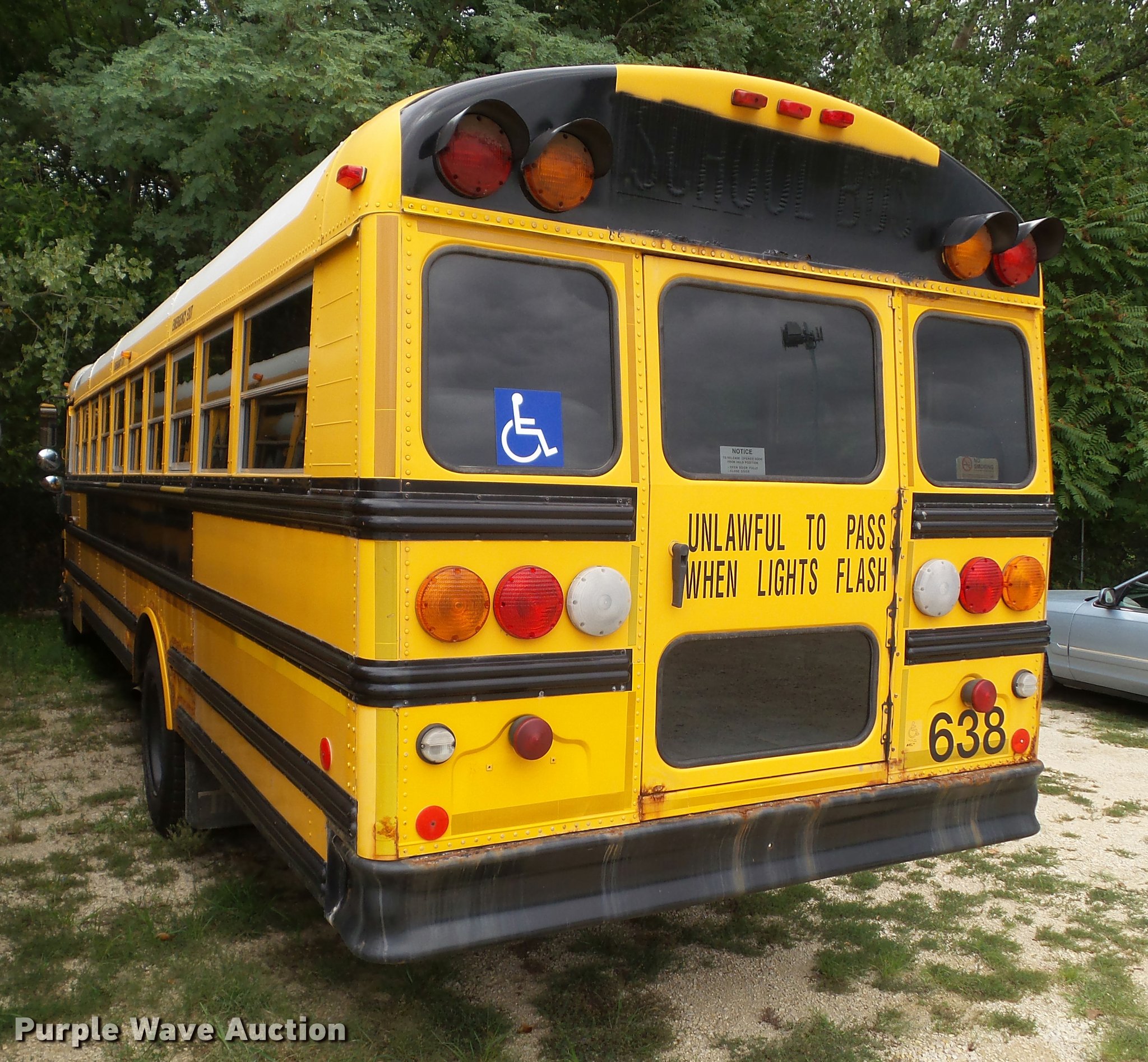 2001 Freightliner FS65 school bus in Des Moines, IA | Item DH9409 sold ...