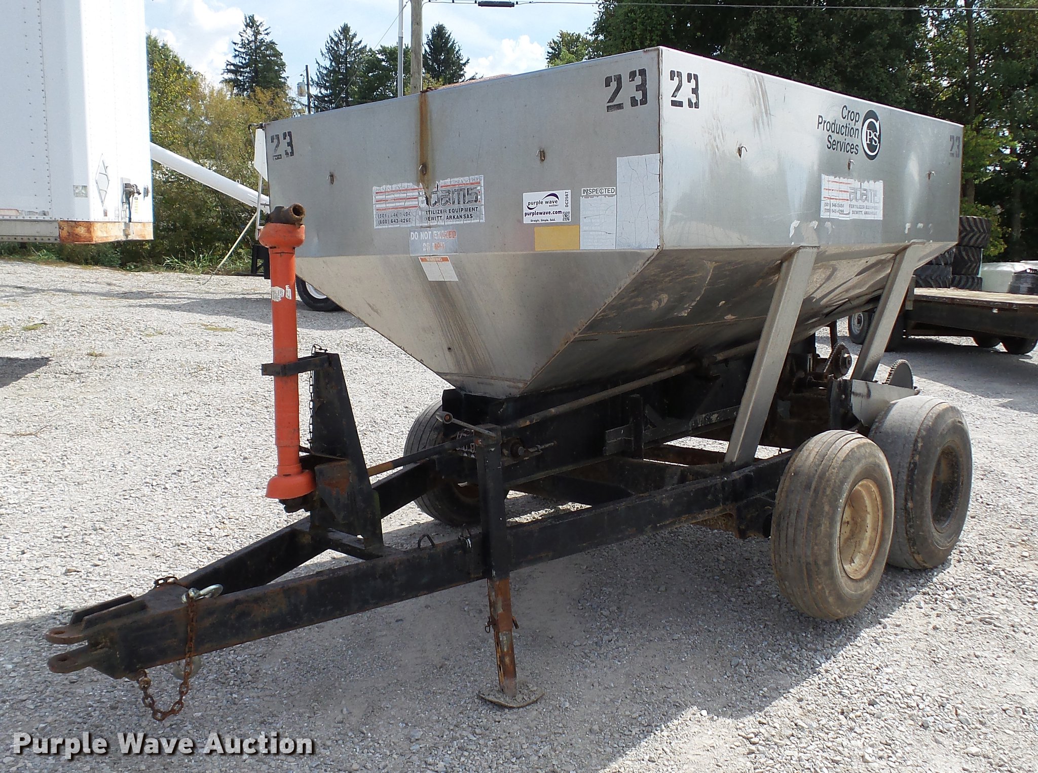Adams fertilizer spreader in Lebanon, KY | Item DC2567 sold | Purple Wave