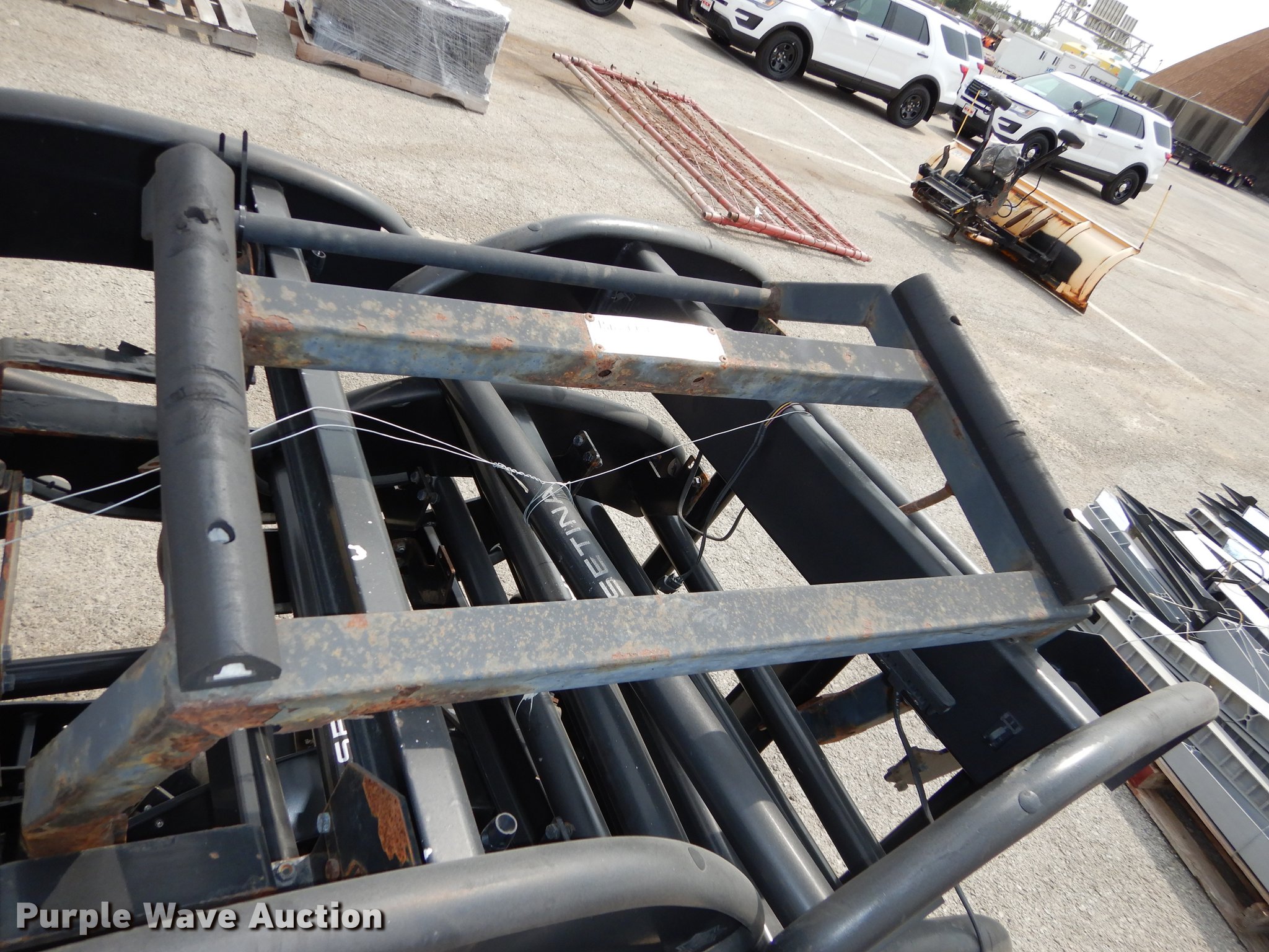 (10) Setina push bars in Topeka, KS | Item BY9932 sold | Purple Wave