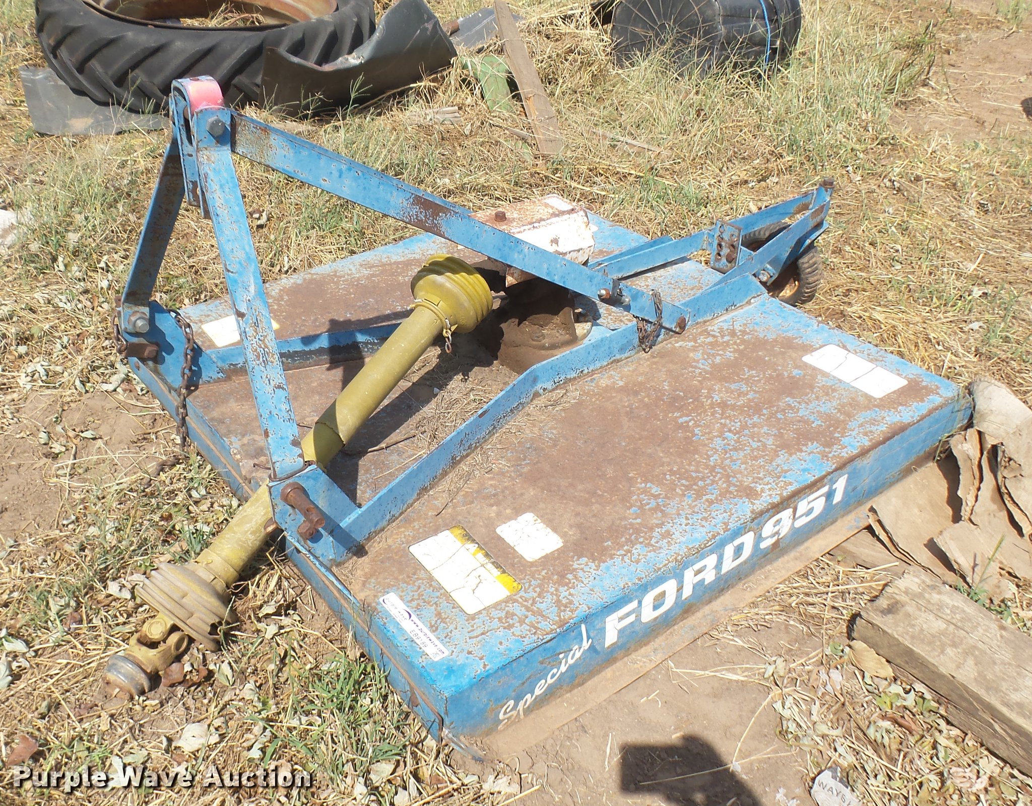 Ford 951 rotary mower in Mt. Hope, KS | Item EB9189 sold | Purple Wave