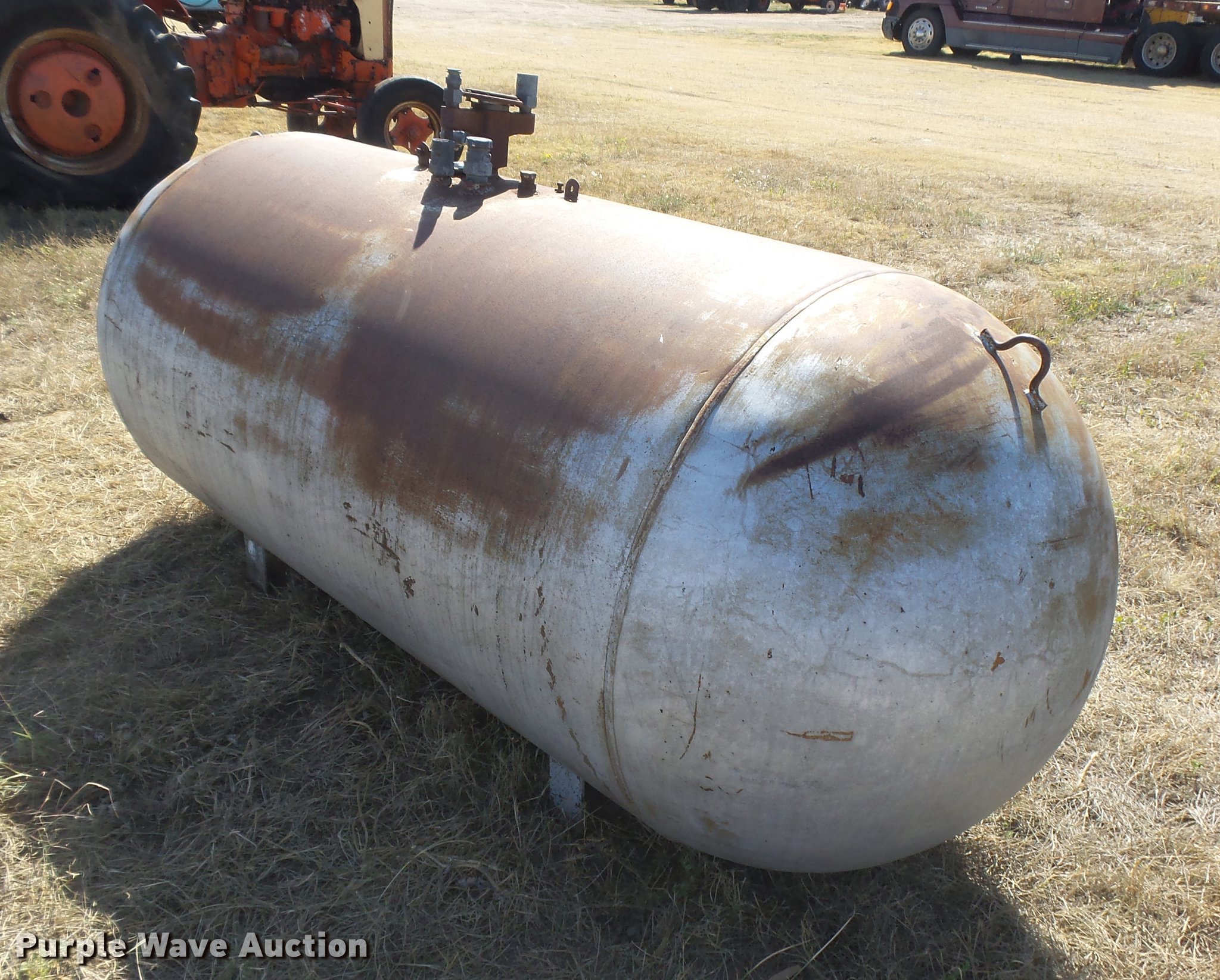 Trinity propane tank in Spearville, KS | Item DC3830 sold | Purple Wave