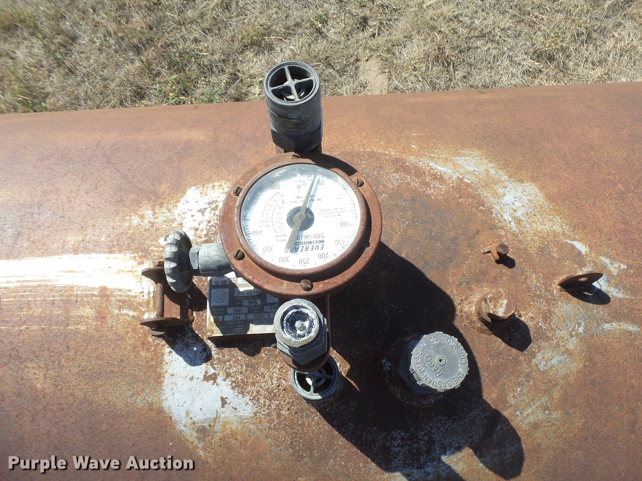 Trinity propane tank in Spearville, KS | Item DC3830 sold | Purple Wave