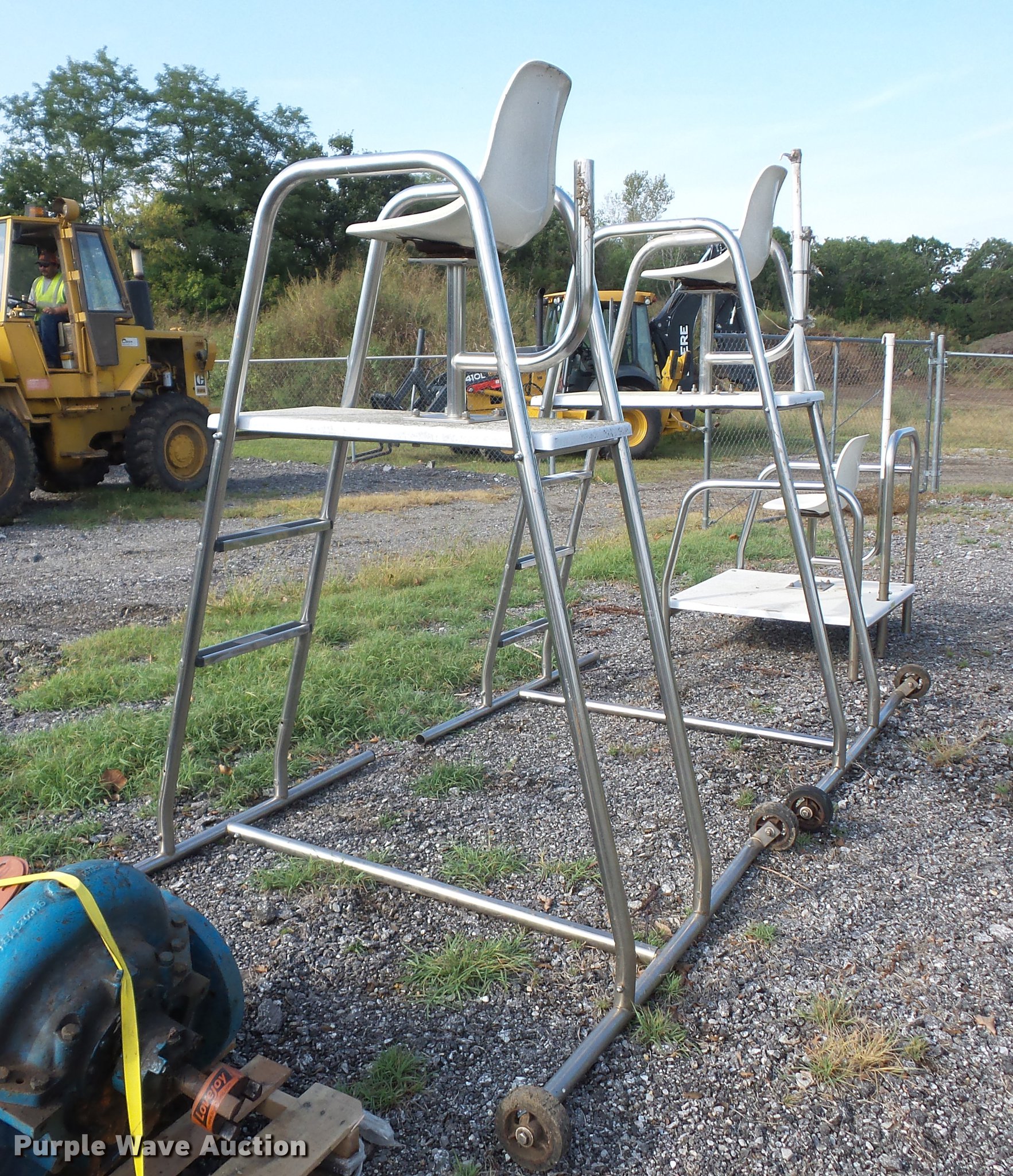 (3) lifeguard stands in Nevada, MO | Item DD2115 sold | Purple Wave
