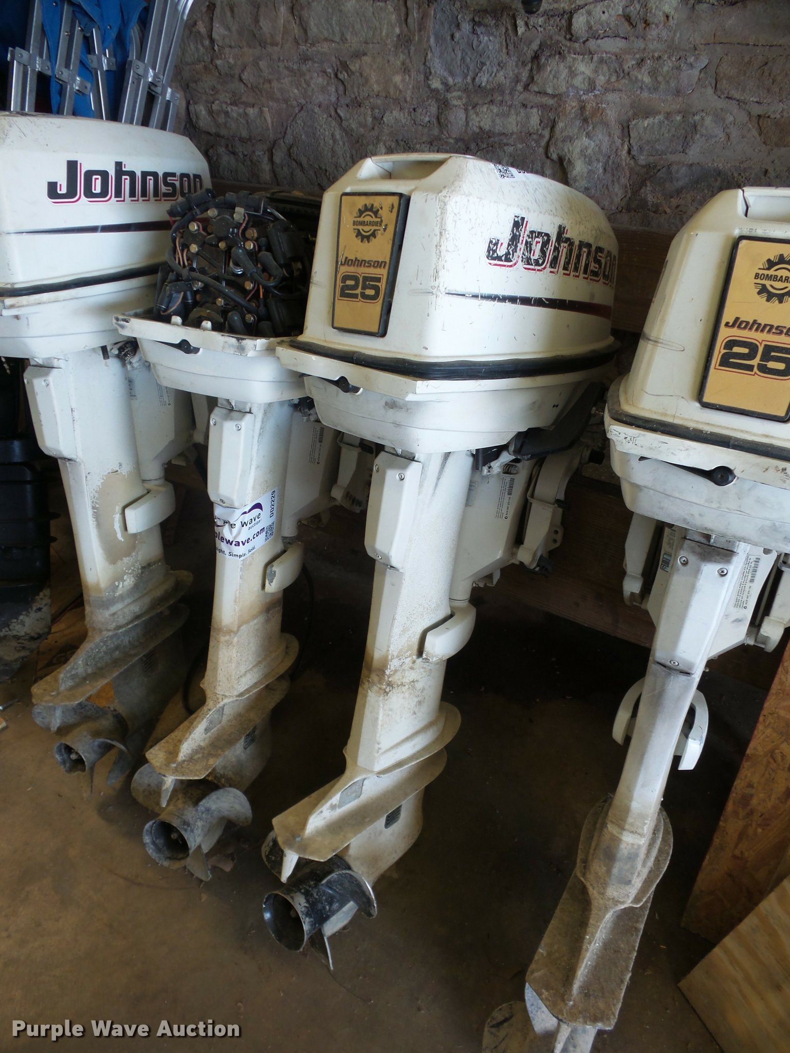 2004 Johnson J25ELSR outboard motor in Blue Springs, MO | Item DD2230 ...