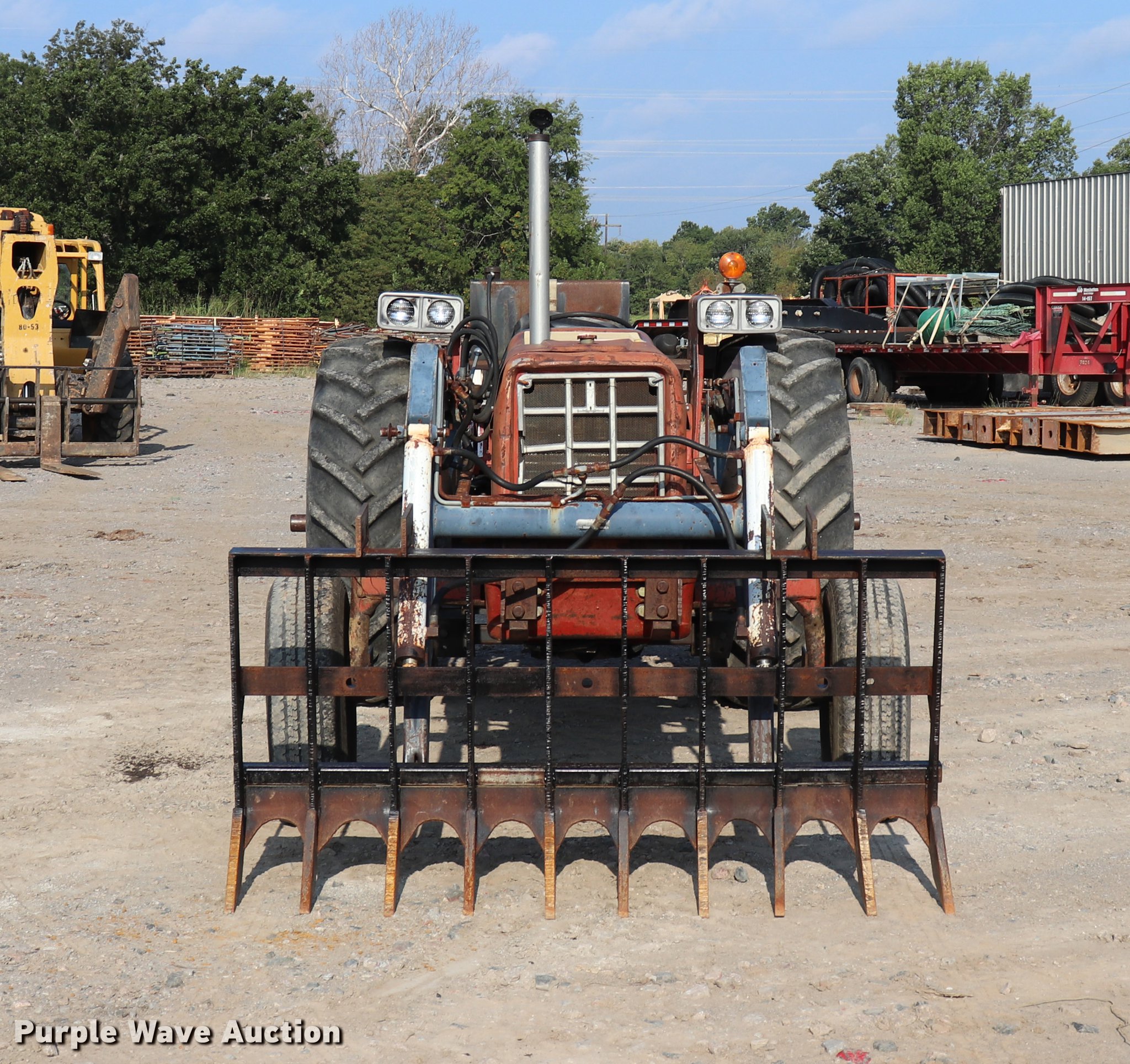 International 674 tractor in Muskogee, OK | Item ED9521 sold | Purple Wave