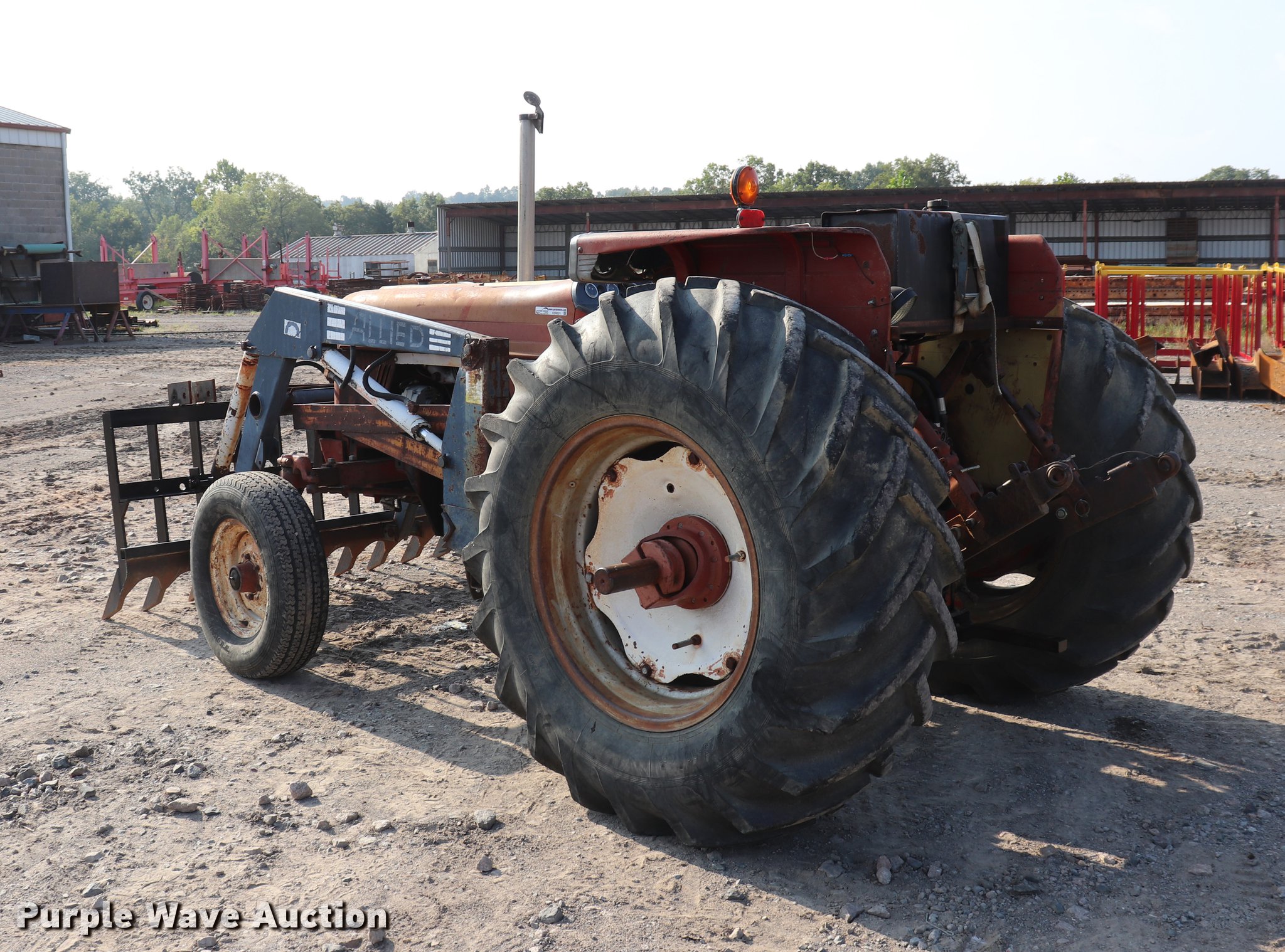 International 674 tractor in Muskogee, OK | Item ED9521 sold | Purple Wave