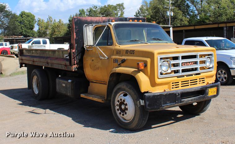 1987 GMC 7000 Topkick dump truck in Muskogee, OK | Item L1913 sold | Purple Wave
