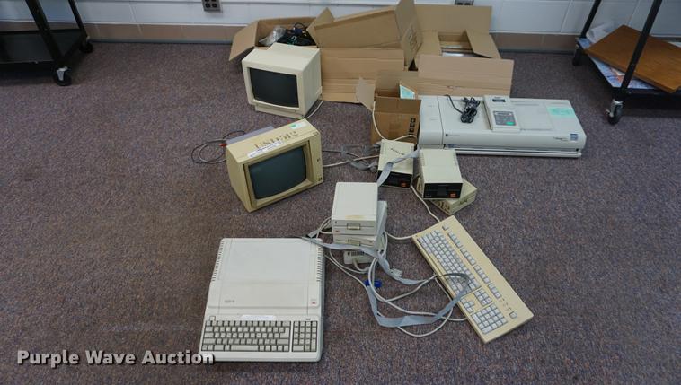 Apple computer equipment in Overland Park, KS | Item DS9306 sold ...