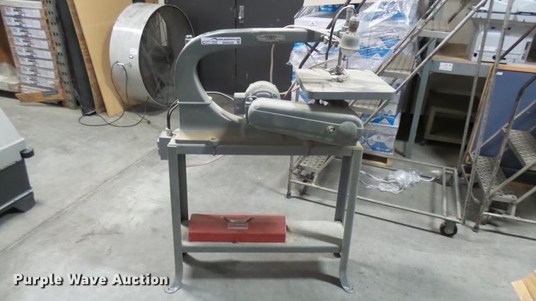 Delta Milwaukee jig saw in Wichita, KS | Item DW9239 sold | Purple Wave
