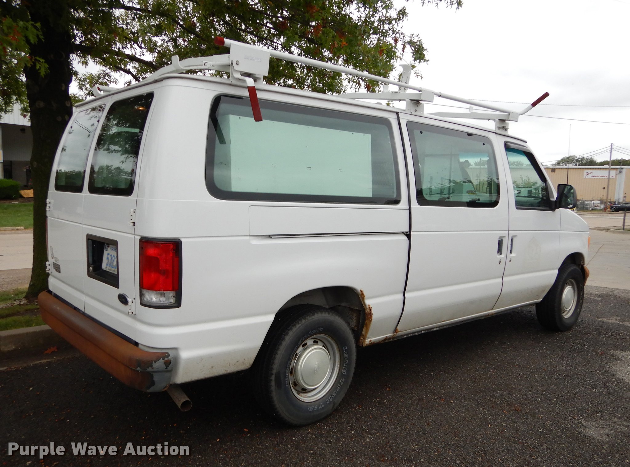 2000 Ford Econoline E150 XL van in Lawrence, KS | Item DD0799 sold ...