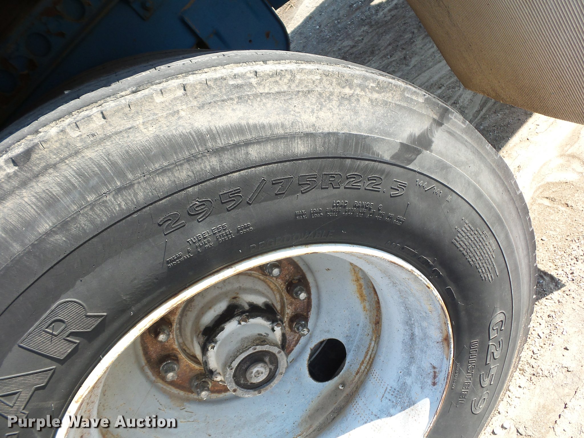 1990 Wabash dry van trailer in Lenexa, KS | Item DD1593 sold | Purple Wave