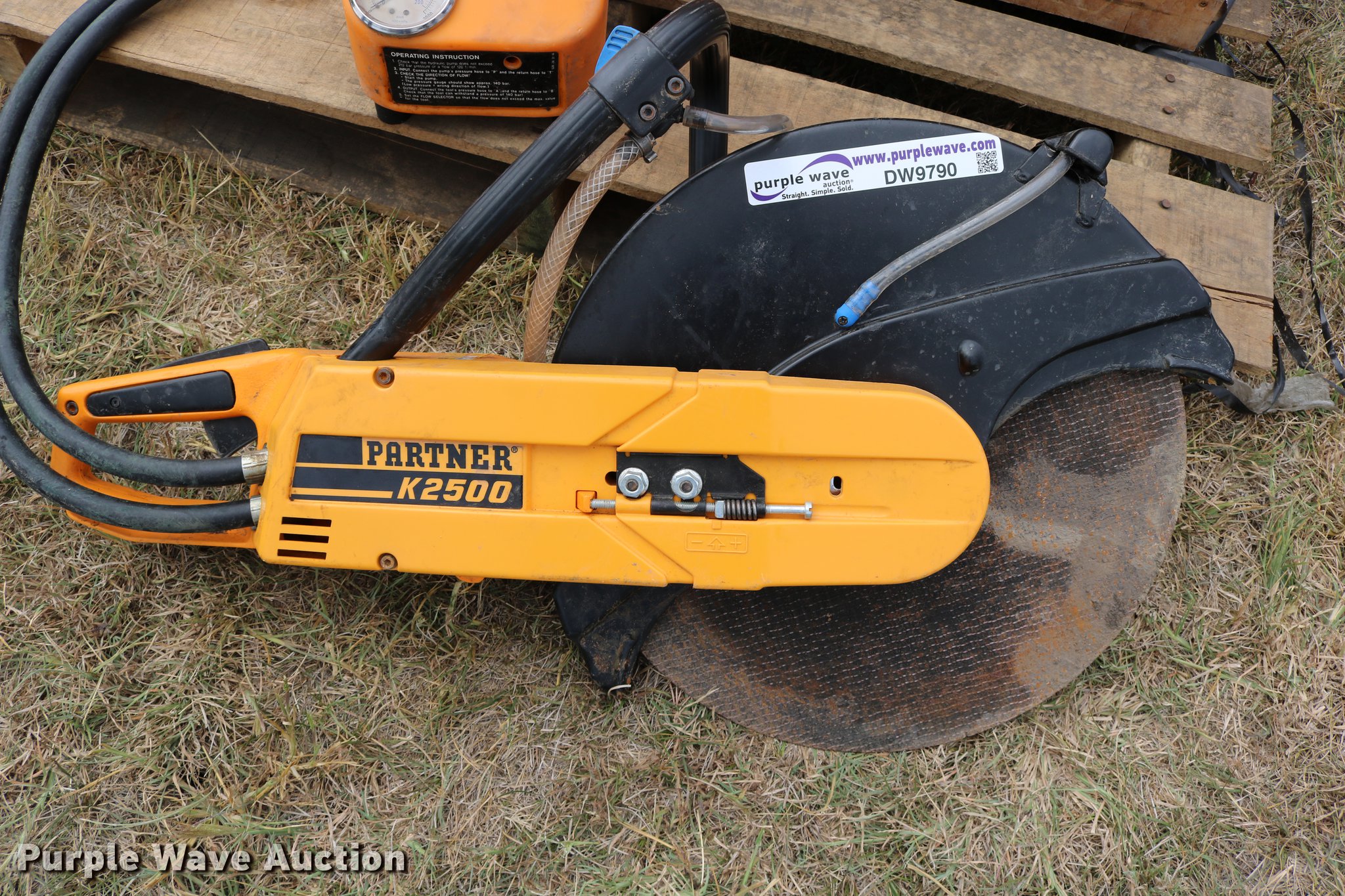Partner K2500 saw in Belleville, KS | Item DW9790 sold | Purple Wave