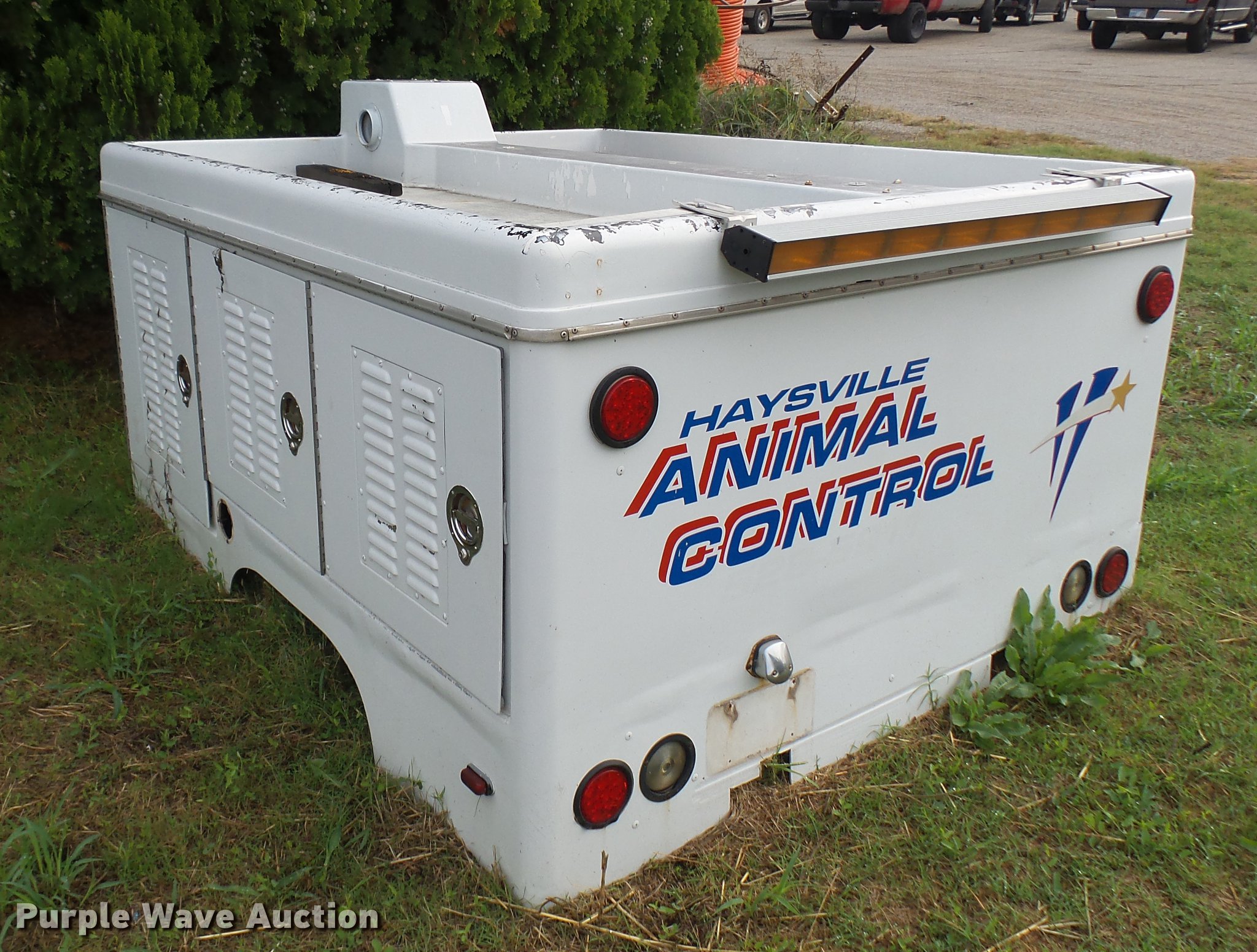Fiberglass animal control box bed in Haysville, KS | Item EB9410 sold ...
