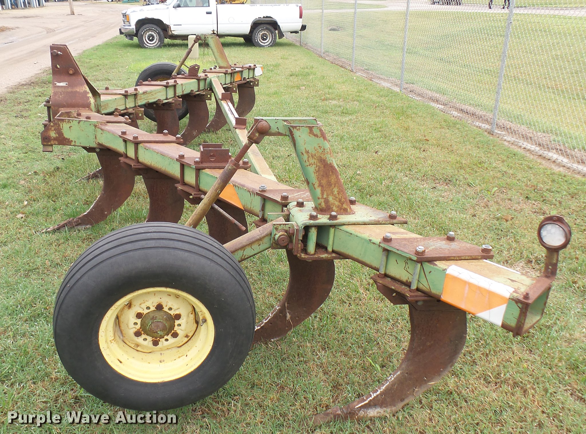 John Deere E0090 ripper in Haysville, KS | Item EB9433 sold | Purple Wave