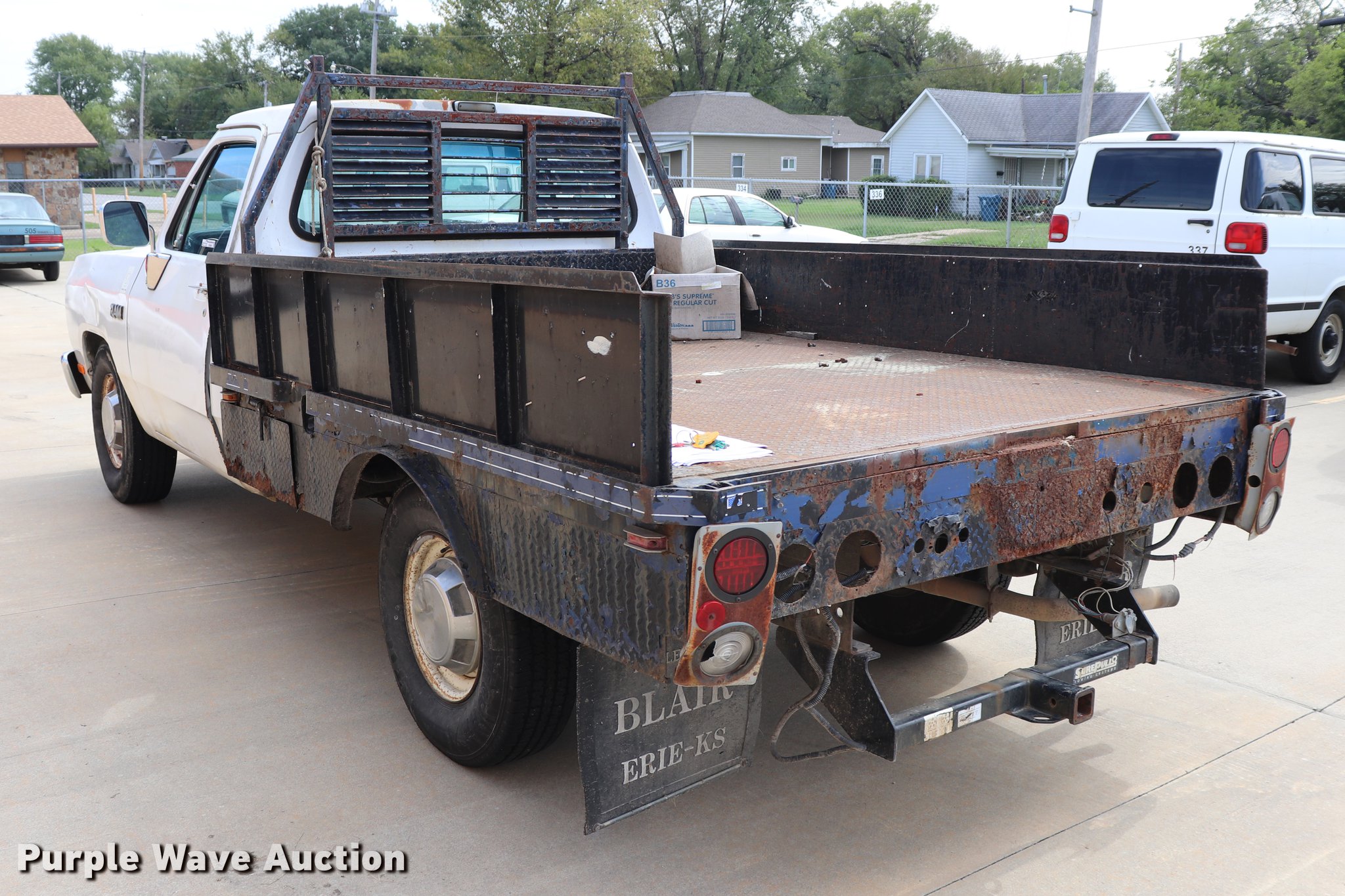 1989 Dodge D350 flatbed pickup truck in Coffeyville, KS | Item ED9606 ...