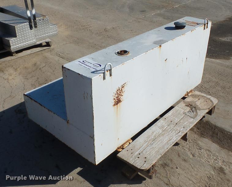 L-shaped fuel tank in Raytown, MO | Item DA0908 sold | Purple Wave