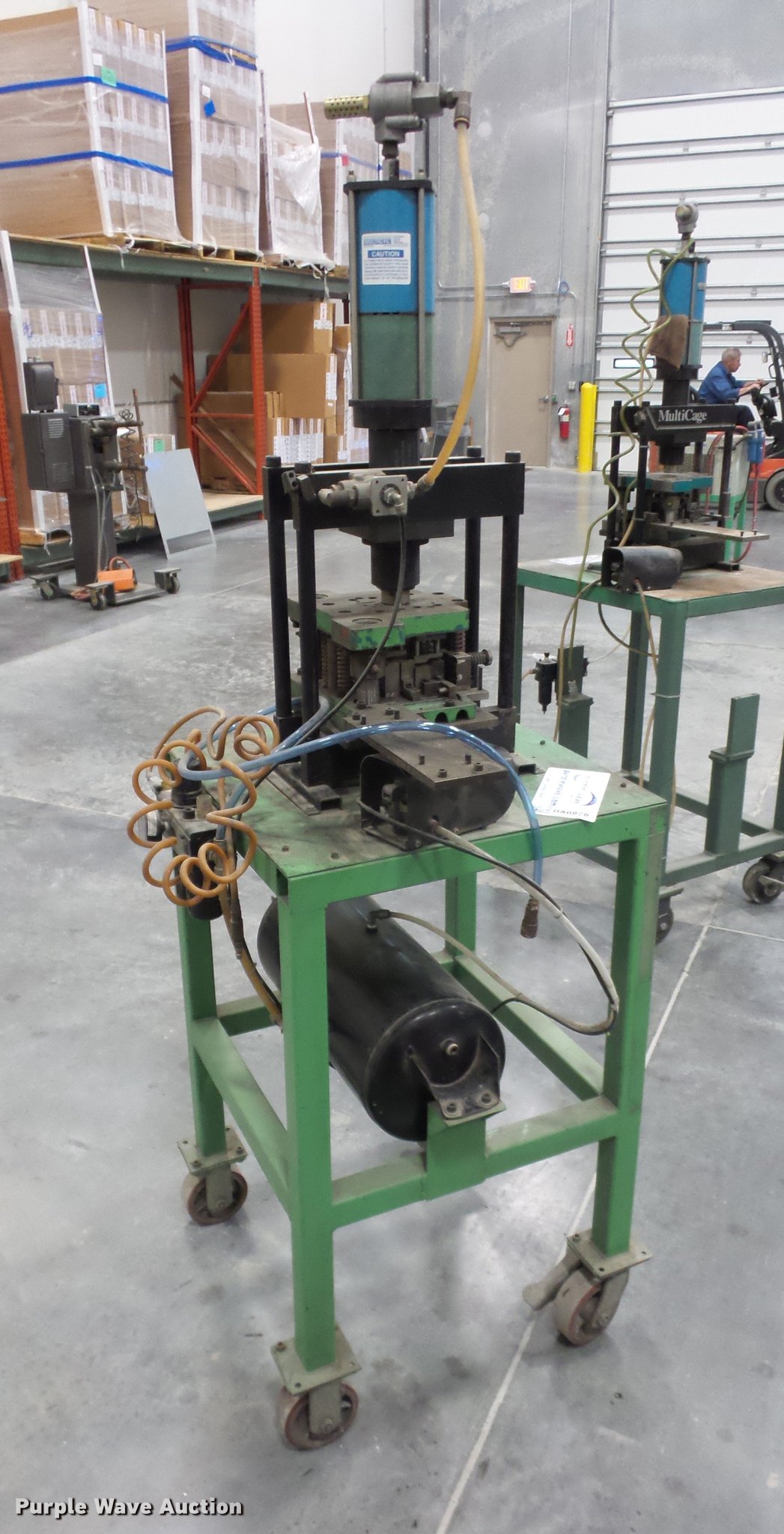 Multi-Cage air over hydraulic press in Kansas City, MO | Item DA0826 ...