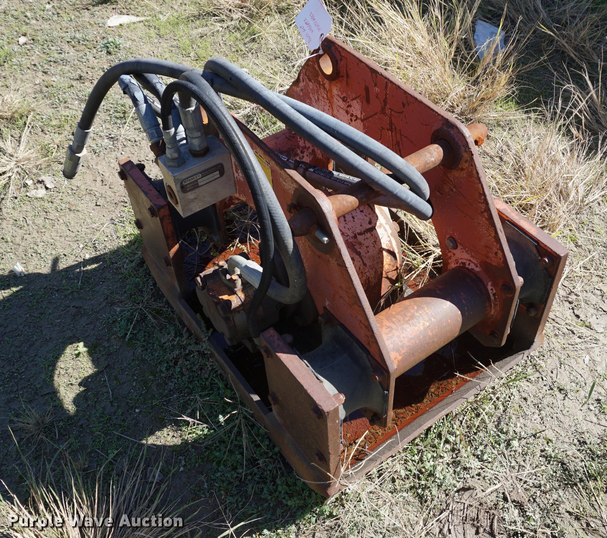 Stanley vibratory plate compactor in Topeka, KS | Item K3650 sold ...