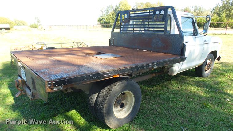 1977 Ford F350 flatbed pickup truck in Sedgwick, KS | Item DV9038 sold ...