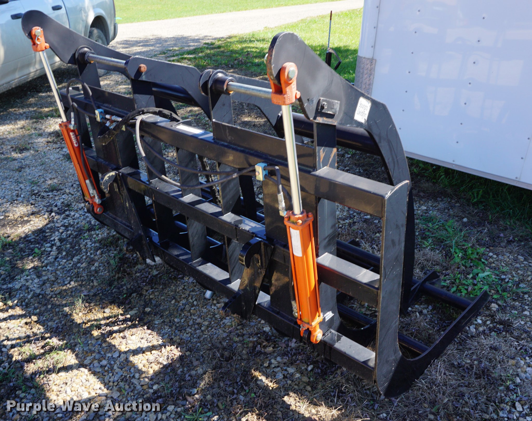 Younger Welding brush grapple in Berryton, KS | Item DS9446 sold ...