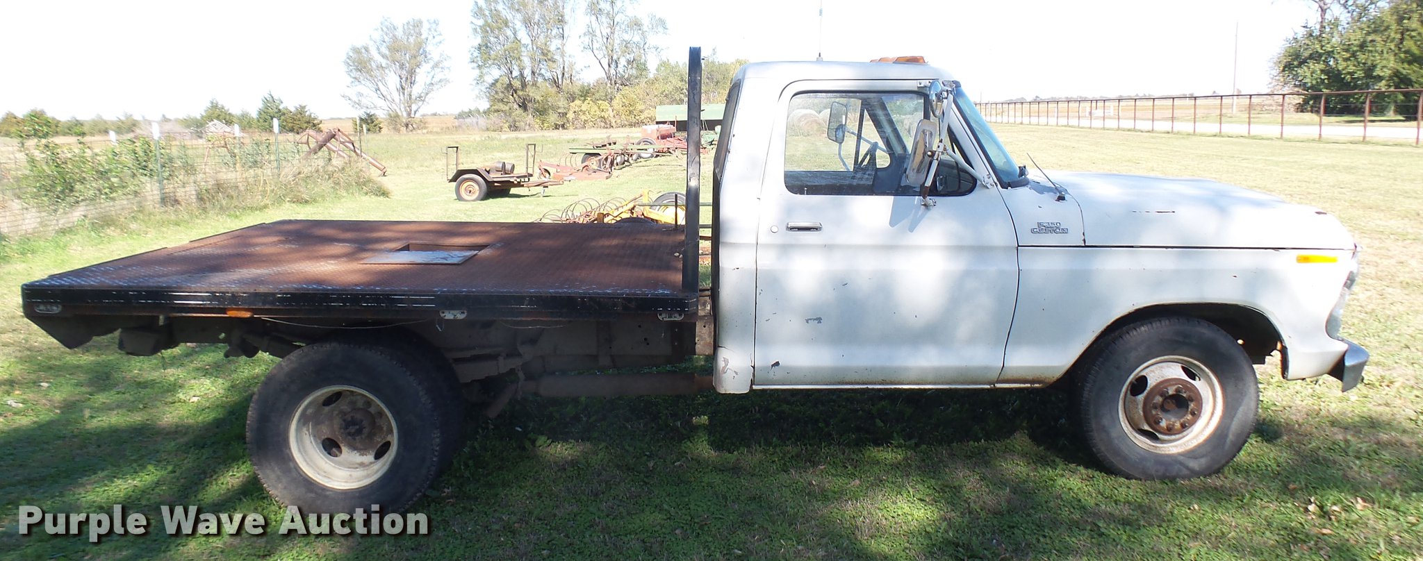 1977 Ford F350 flatbed pickup truck in Sedgwick, KS | Item DV9038 sold ...