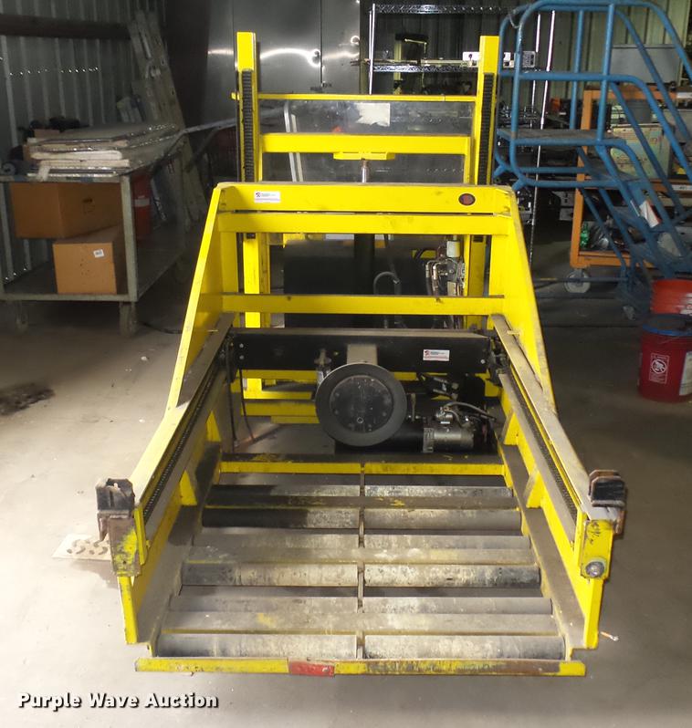 MTC WBP-40-V-44 battery handler in Wichita, KS | Item DV9232 sold ...