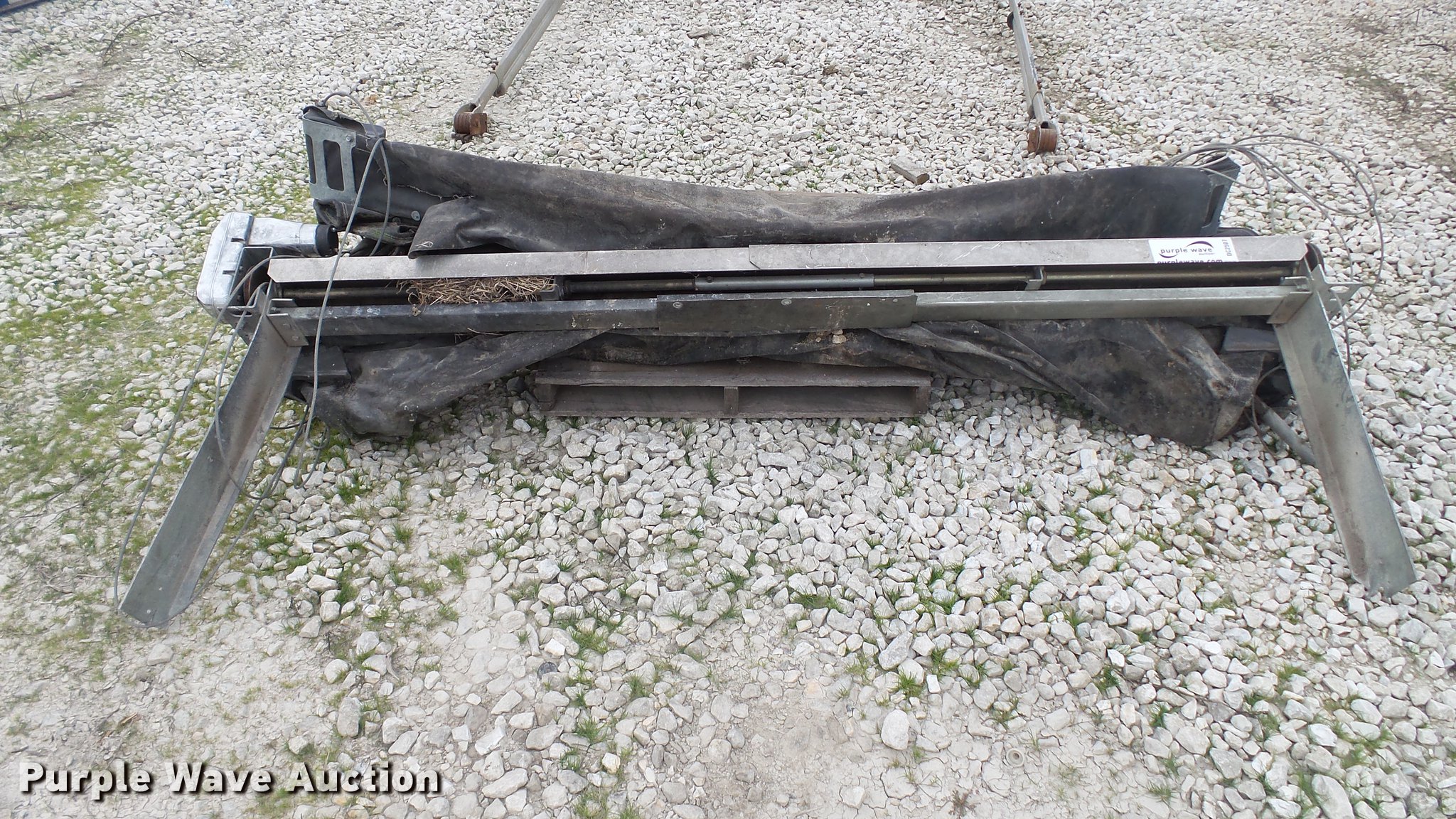 Shurco Shur-Trak II mesh trailer tarp in Beardstown, IL | Item DC2507 ...