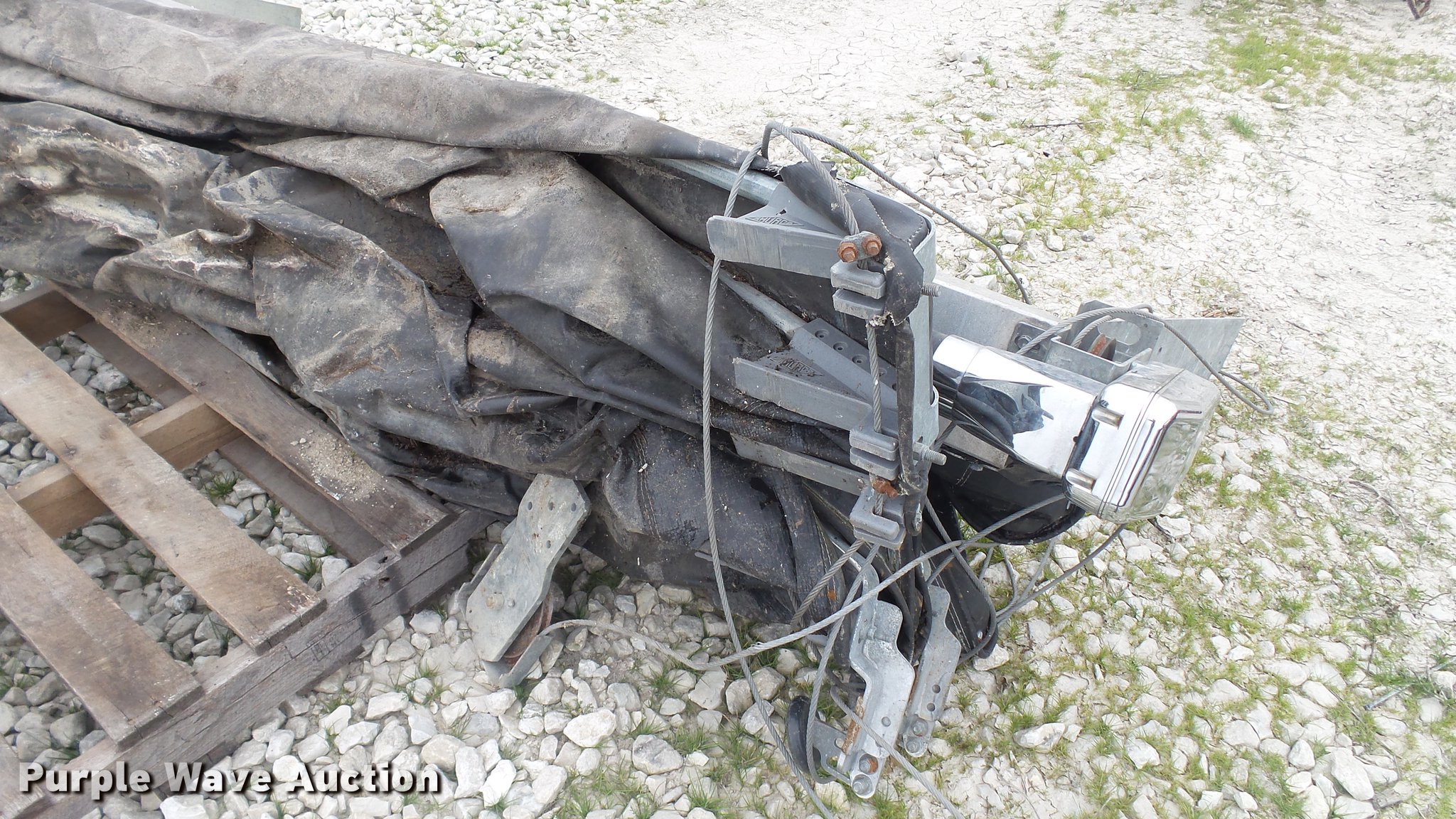 Shurco Shur-Trak II mesh trailer tarp in Beardstown, IL | Item DC2507 ...